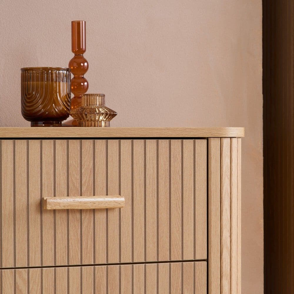 Axel Oak 5 Drawer Fluted Chest of Drawers | Happy Beds