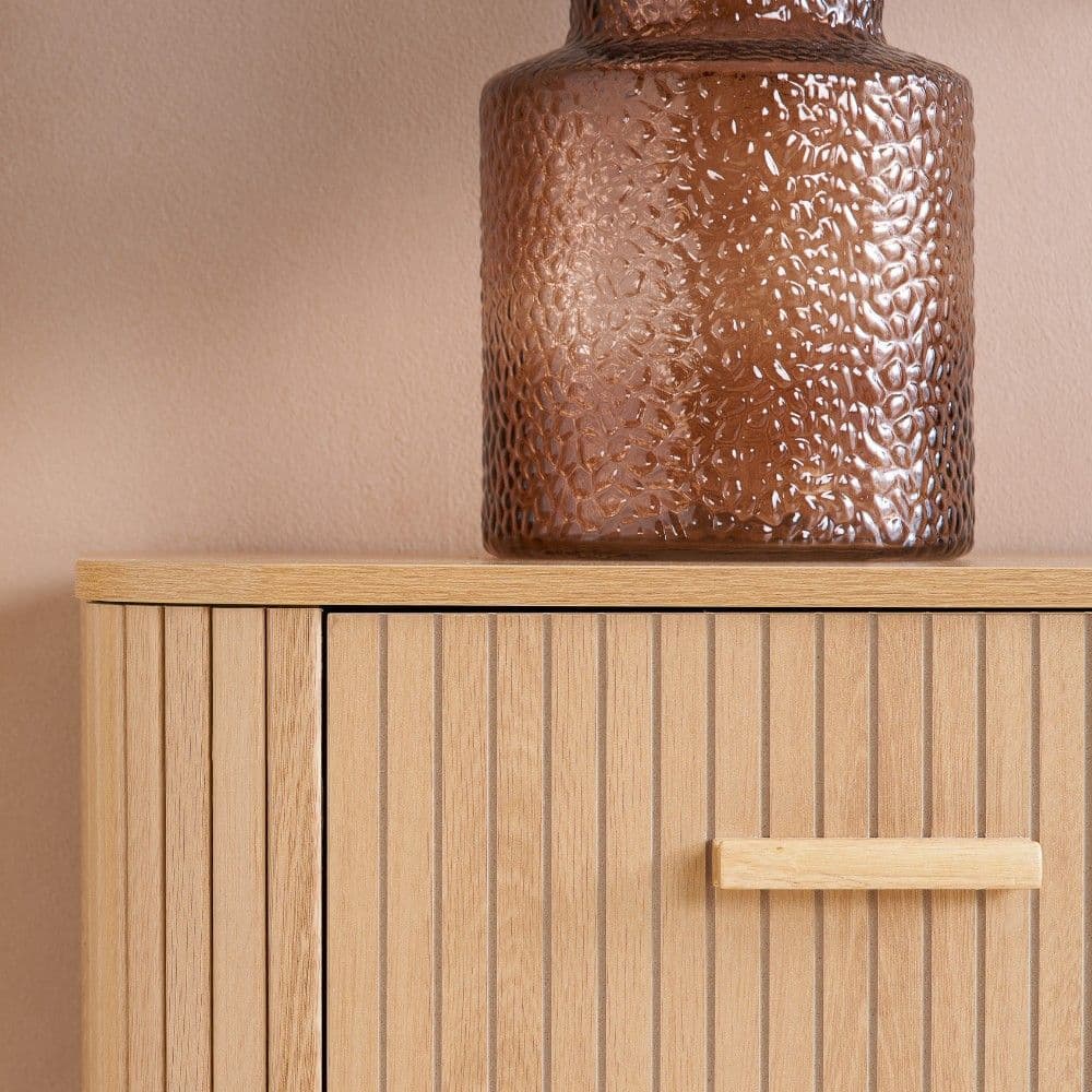 Axel Oak 5 Drawer Fluted Chest of Drawers | Happy Beds